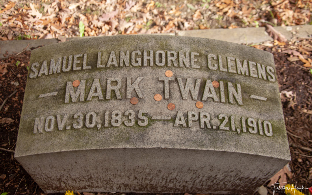 Mark Twain Grave | Nashville Travel Photographer & Solo Female Travel