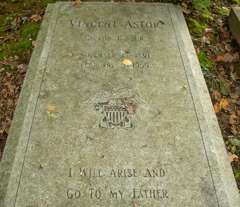 Vincent Astor Grave | Nashville Travel Photographer & Solo Female Travel